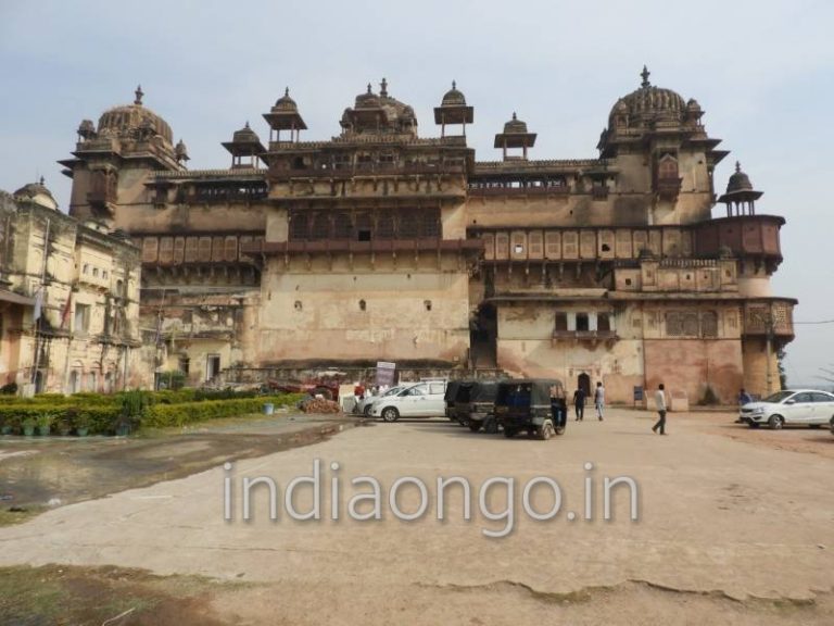 Orchha Fort Timings, Entrance Fee, How to Reach
